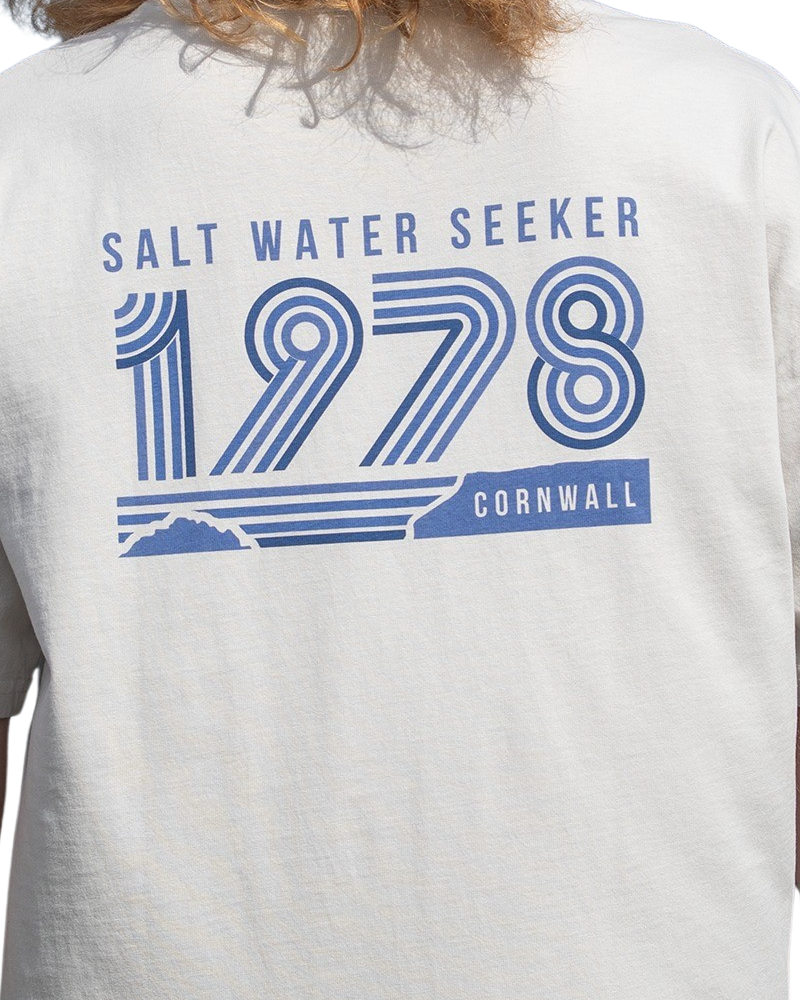 The Salt Water Seeker Retro T-Shirt in Bone | Anns Cottage – Ann's Cottage